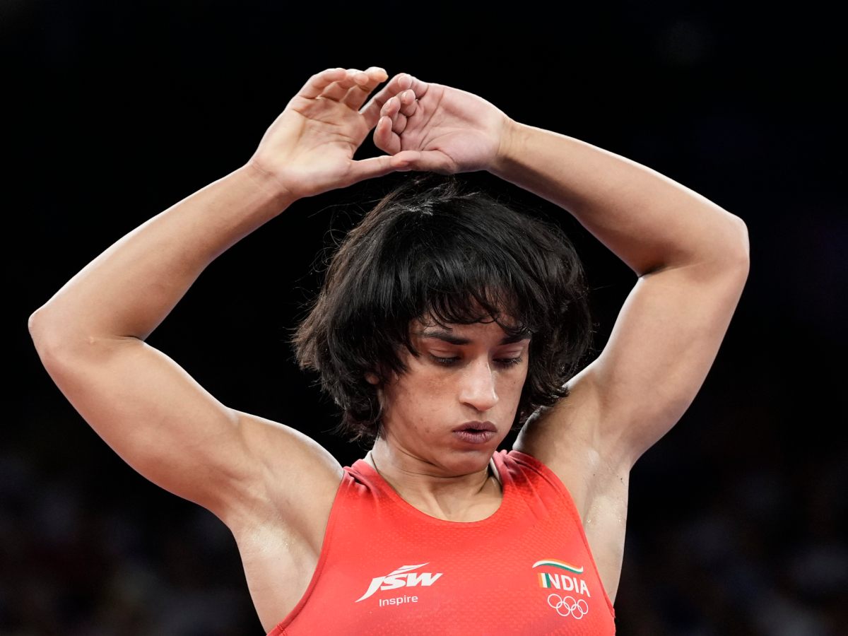 Vinesh Phogat: कभी रेसलिंग छोड़ने की आ गई थी नौबत, अब ओलंपिक में भारत ...