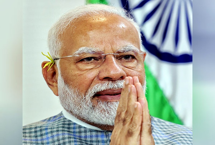 PM Modi 73th Birthday: 13-year-old school girl made PM Modi’s portrait ...