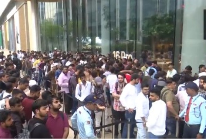 iPhone 16 Series sale begins today: Huge crowd gathers outside Apple ...