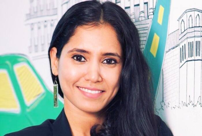 Meet woman, daughter of street vendor, who lived in slums, faced ...