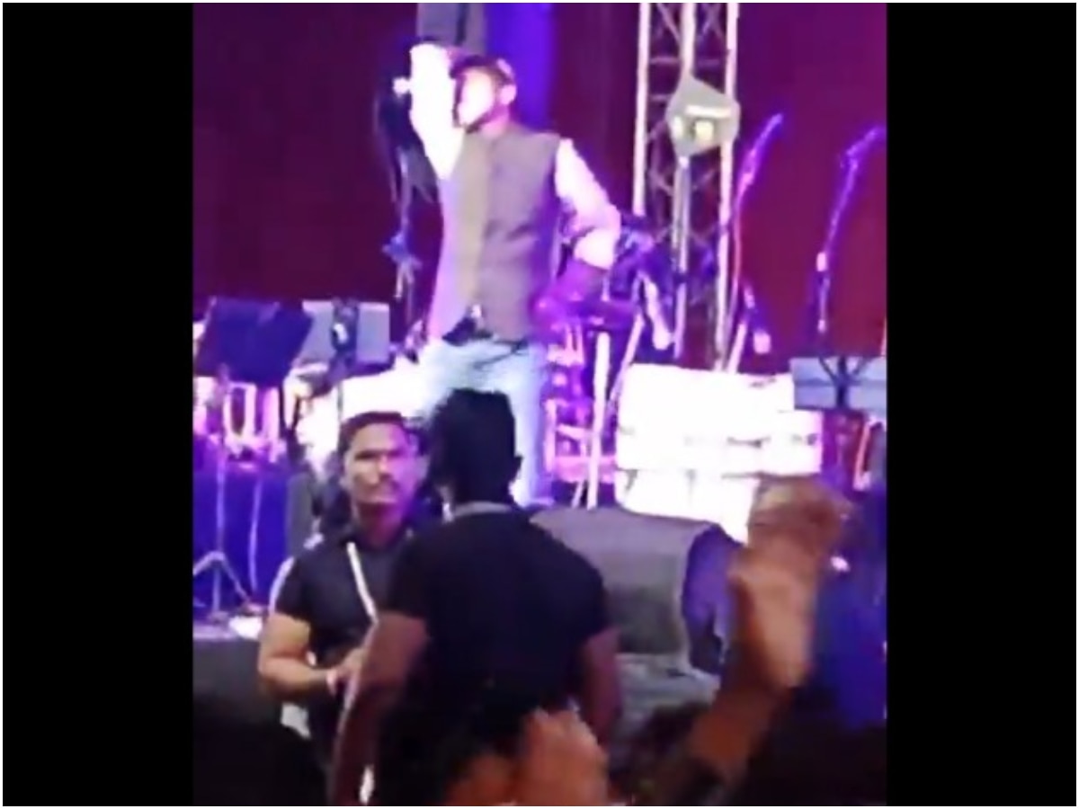 BJP MLA Prashant Bamb Dances On ‘Khaike Paan Banaras Wala’ Song, Video ...