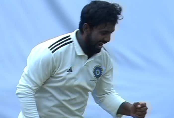 Meet Shams Mulani, Mumbai Indians star who impressed with bat and ball ...