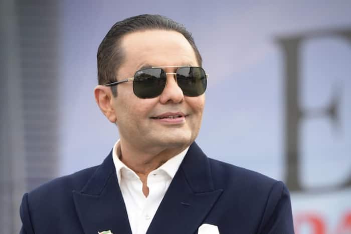 Meet richest Indian in Dubai, once lived in slums, sold books on roads ...