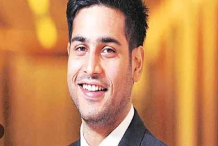 Meet Jai Anmol Ambani, Anil Ambani's eldest son who helped his father ...
