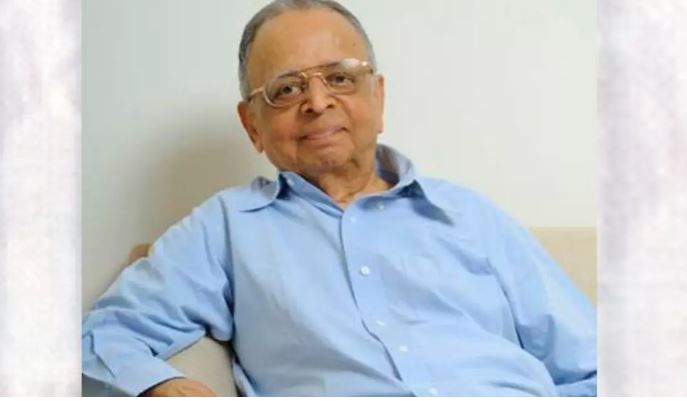 Meet man who once worked as a peon, then built Rs 145000 crore company ...
