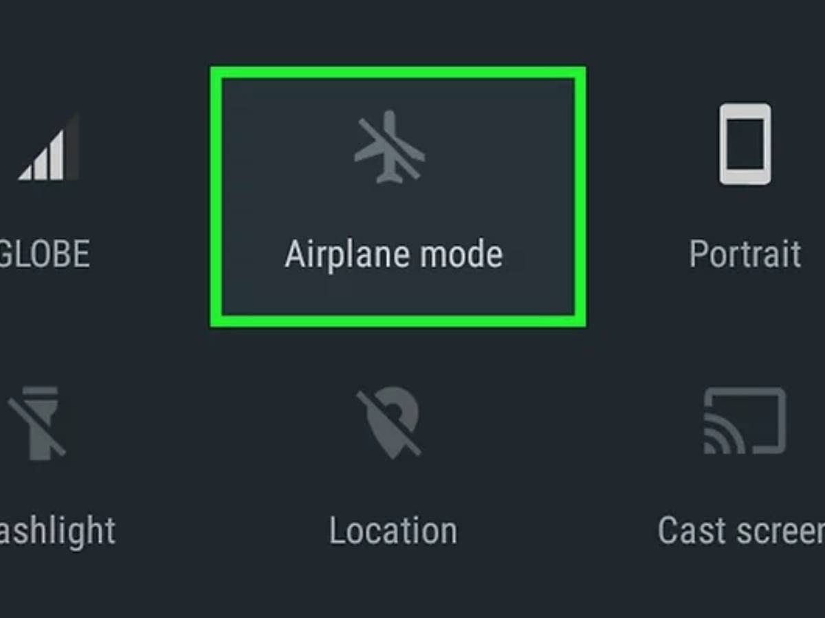 फोन में Airplane Mode क्यों होता है और फ्लाइट में इसे ऑन करना क्यों है जरूरी?