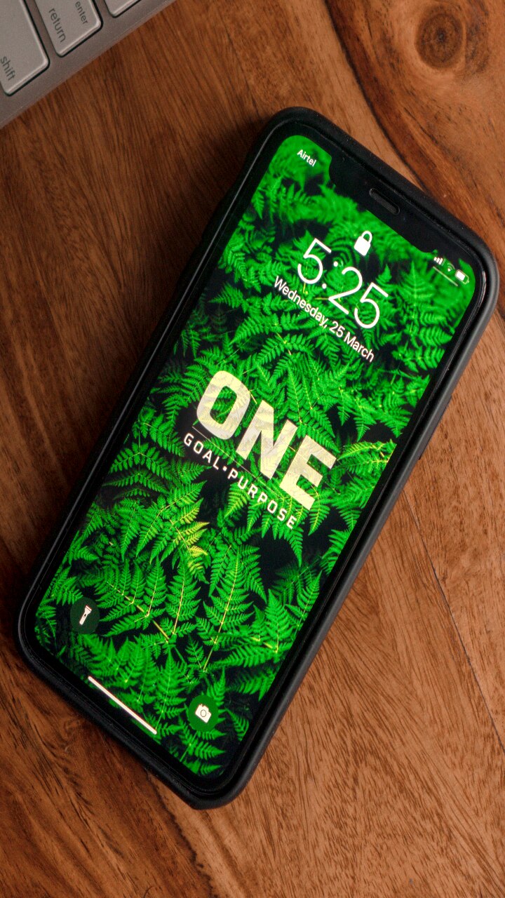 7 Tips to keep your phone safe while travelling