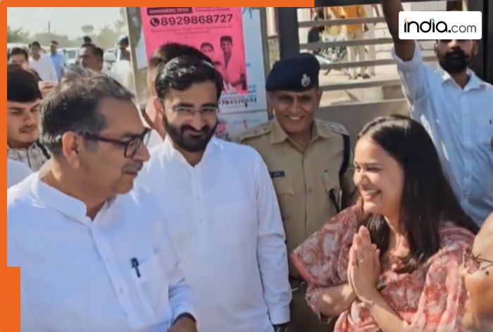 IAS officer Tina Dabi bowed her head five times in seven seconds before BJP leader Satish Poonia ...