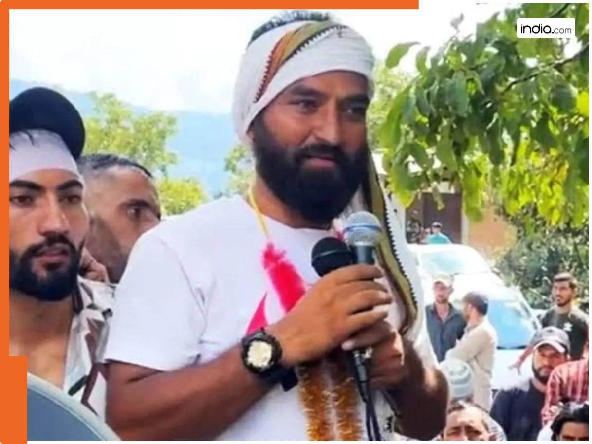 कौन है जम्मू-कश्मीर में AAP का खाता खोलने वाले मेहराज मलिक? पढ़ाई में ...