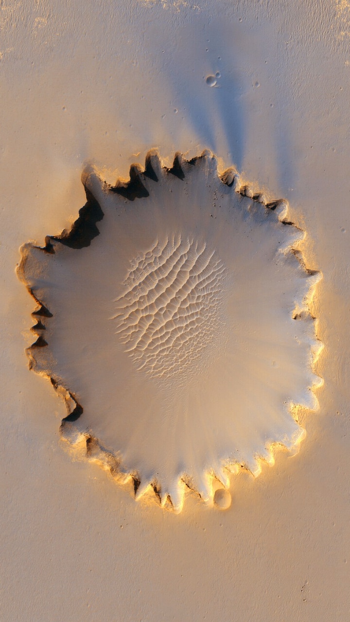 7 Ancient meteor impact craters on Earth