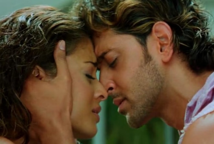 Most controversial kiss scene of Bollywood was not of Mallika Sherawat, Madhuri Dixit, it ...