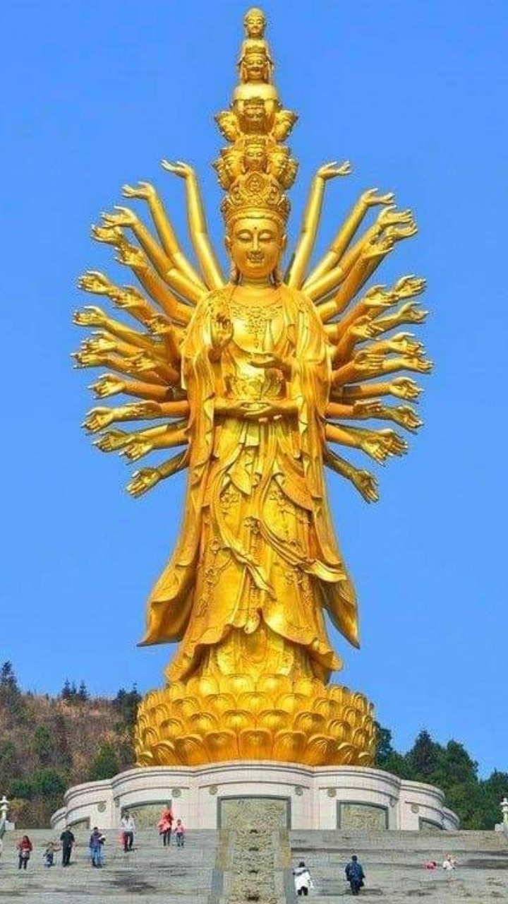 10 tallest statues in the world