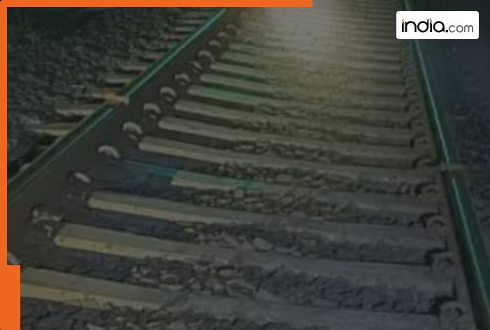 Maharashtra: Three men held for throwing bag containing iron rods on ...