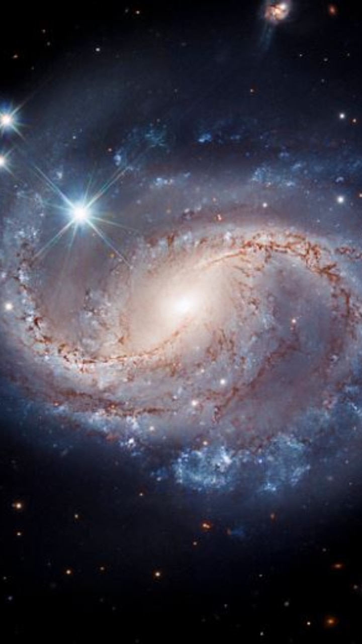 5 amazing images of galaxies captured by NASA Hubble Telescope