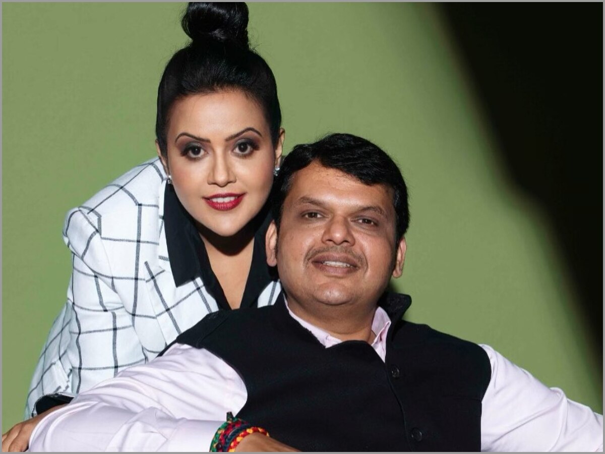 पहली नजर में ही अमृता को दिल दे बैठे थे देवेंद्र फडणवीस, दिलचस्प है महाराष्ट्र के नए CM की Love ...