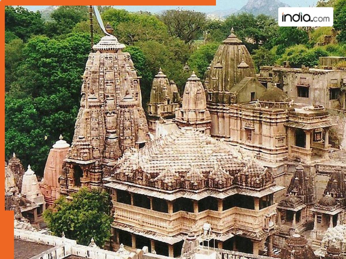 इस मंदिर में जाने से पहले घर छोड़कर जाना होगा मोबाइल, छोटे कपड़े पहनने ...
