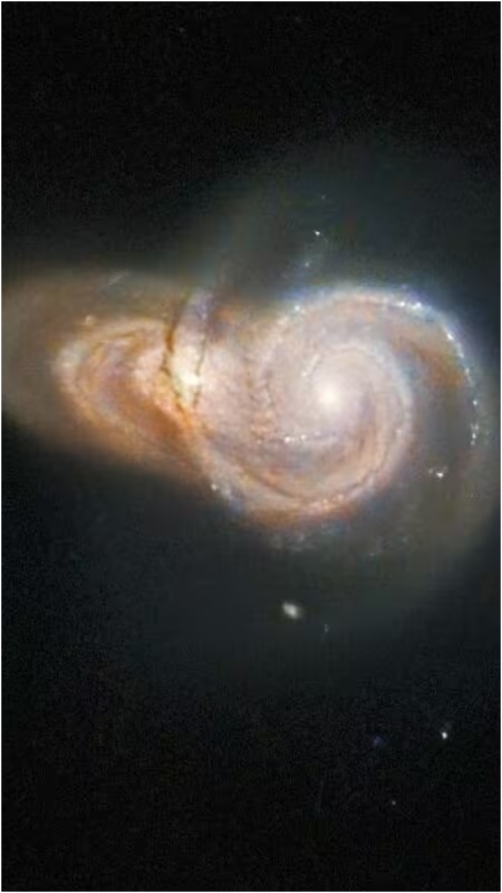 390 million light-years away: 7 Most beautiful images of interacting ...