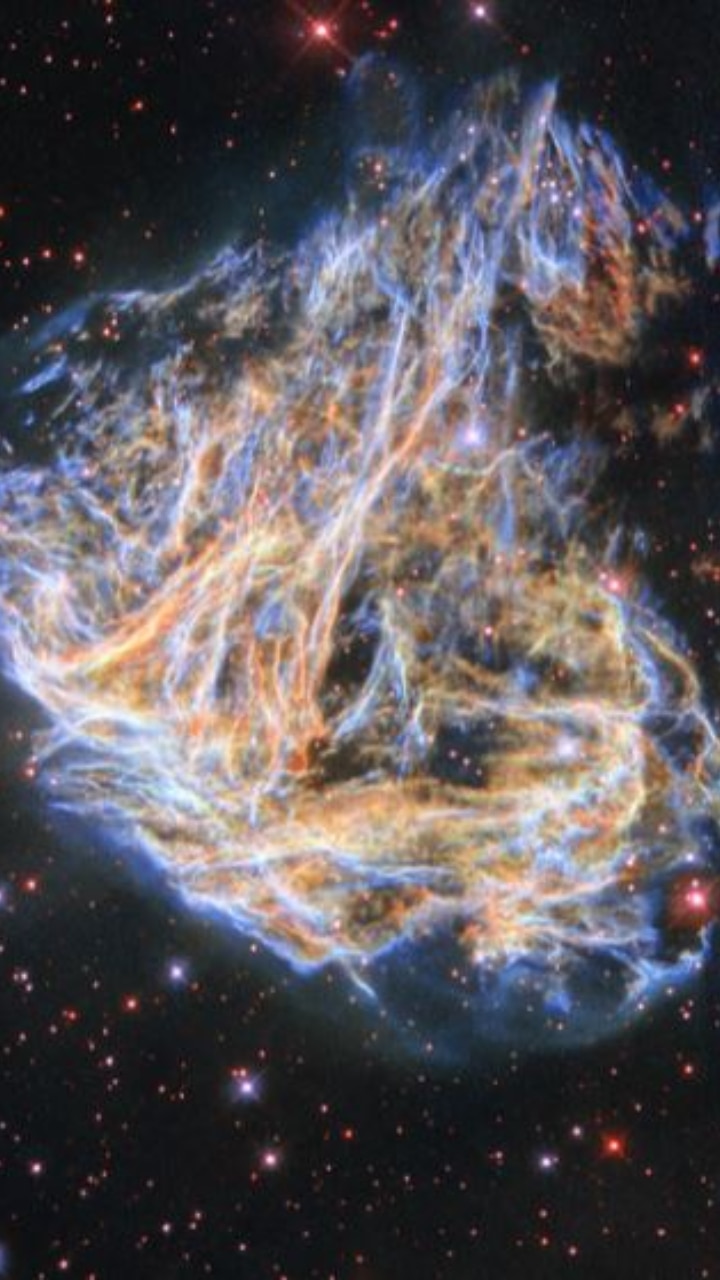 5 rare images of space captured by NASA Hubble Telescope
