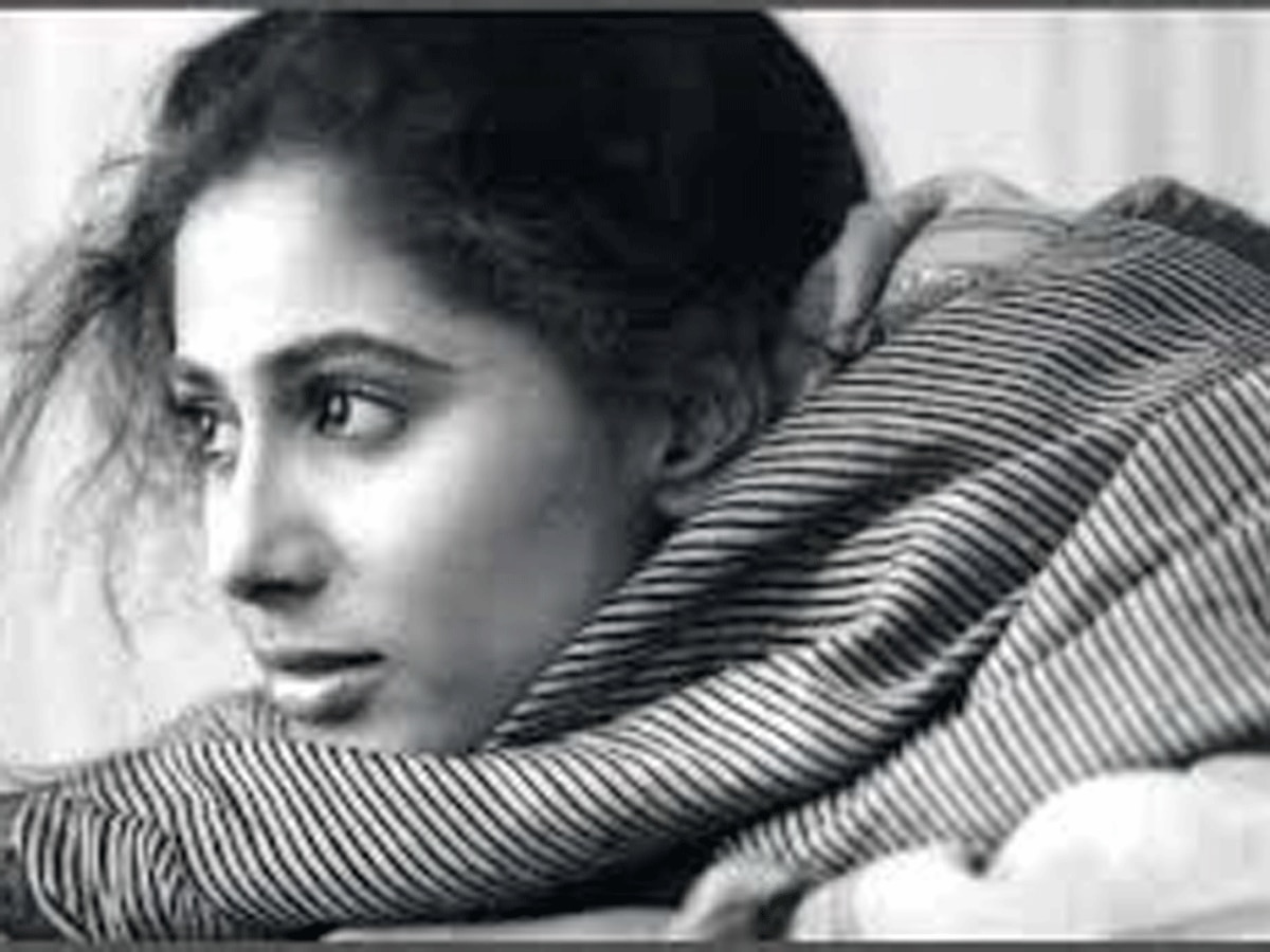 Smita Patil Death: मरने के बाद दुल्हन बनी थी ये एक्ट्रेस, दुधमुंहा ...