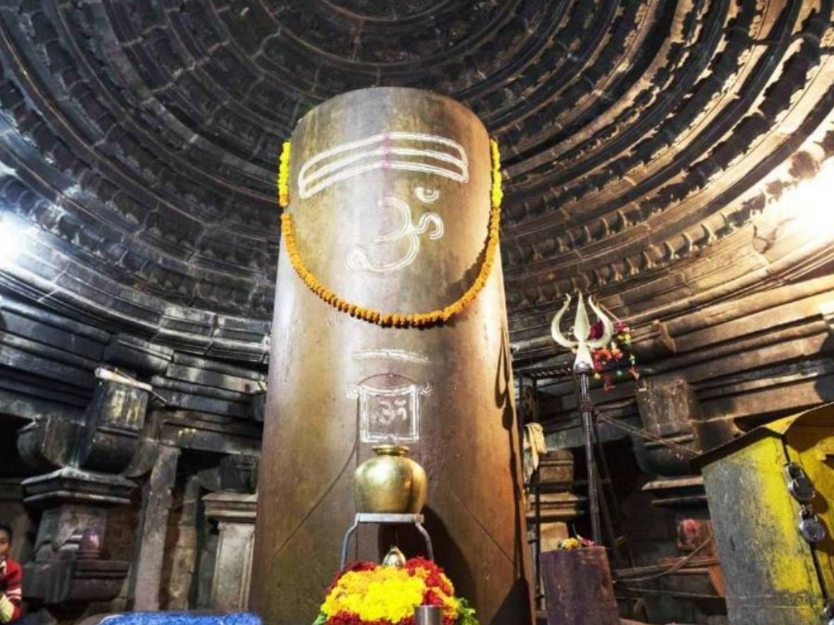 हर साल बढ़ती है इस शिवलिंग की लंबाई, माना जाता है जीवित