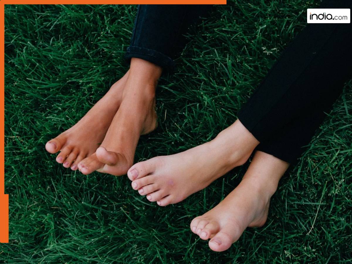 Samudrik Shastra: पैरों से जानें कितने भाग्यशाली हैं आप? इनकी बनावट ...