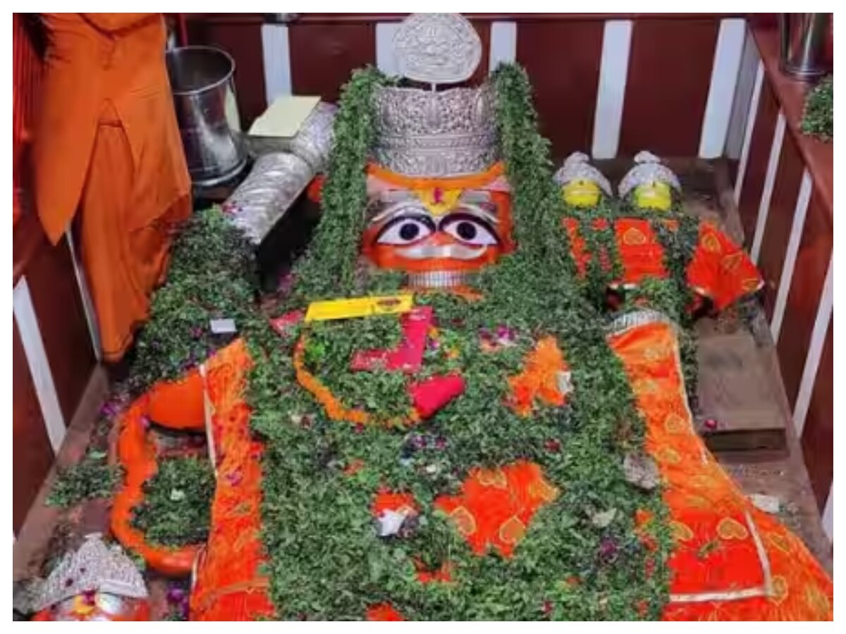 संगम तट पर क्यों लेटे हैं बजरंगबली? जानें कुंभ नगरी के इस चमत्कारी ...