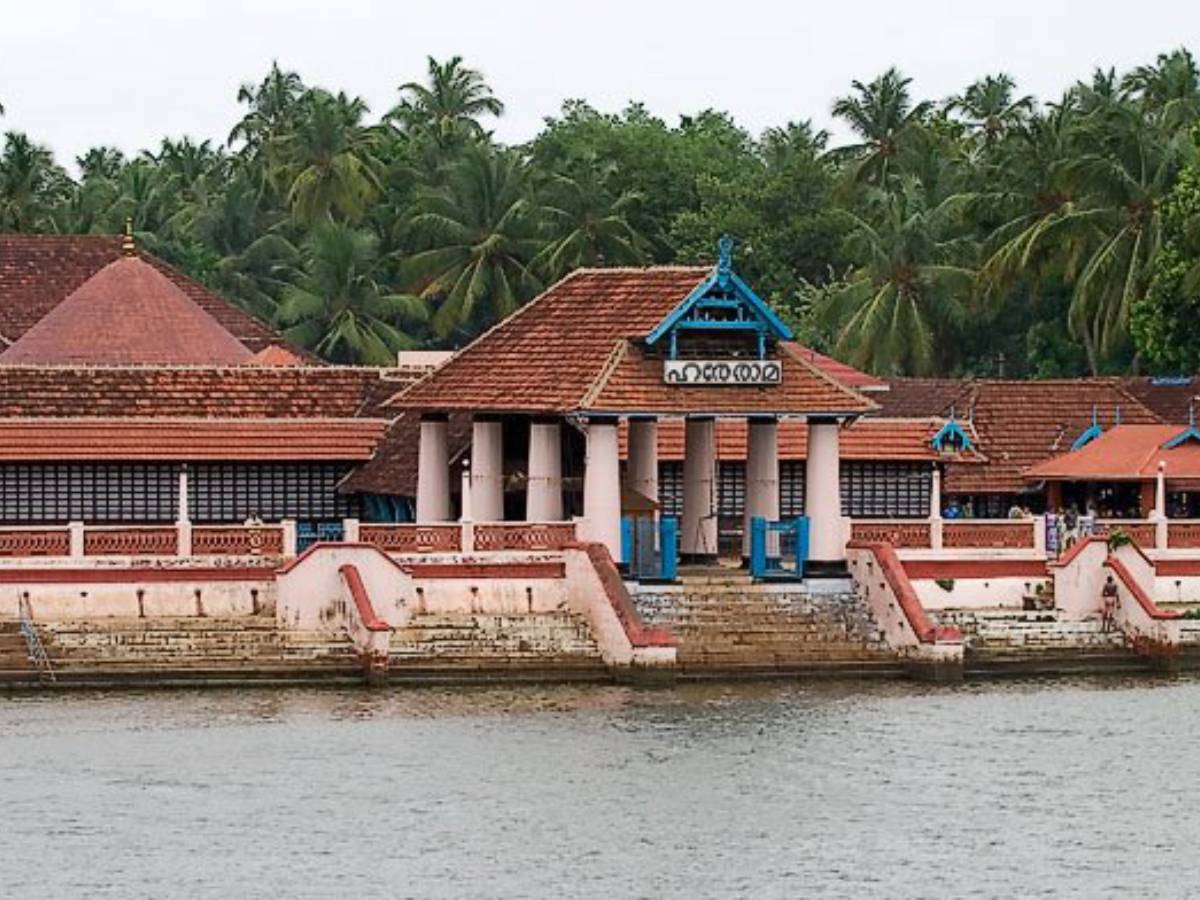 PHOTOS: दुनिया के 7 सबसे प्राचीन राम मंदिर