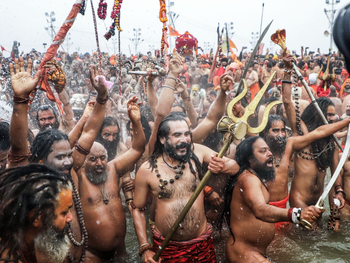 Maha Kumbh Mela: मिलता है एक हजार अश्वमेध यज्ञ के बराबर पुण्य... संतों ने बताया अमृत स्नान का महत्व