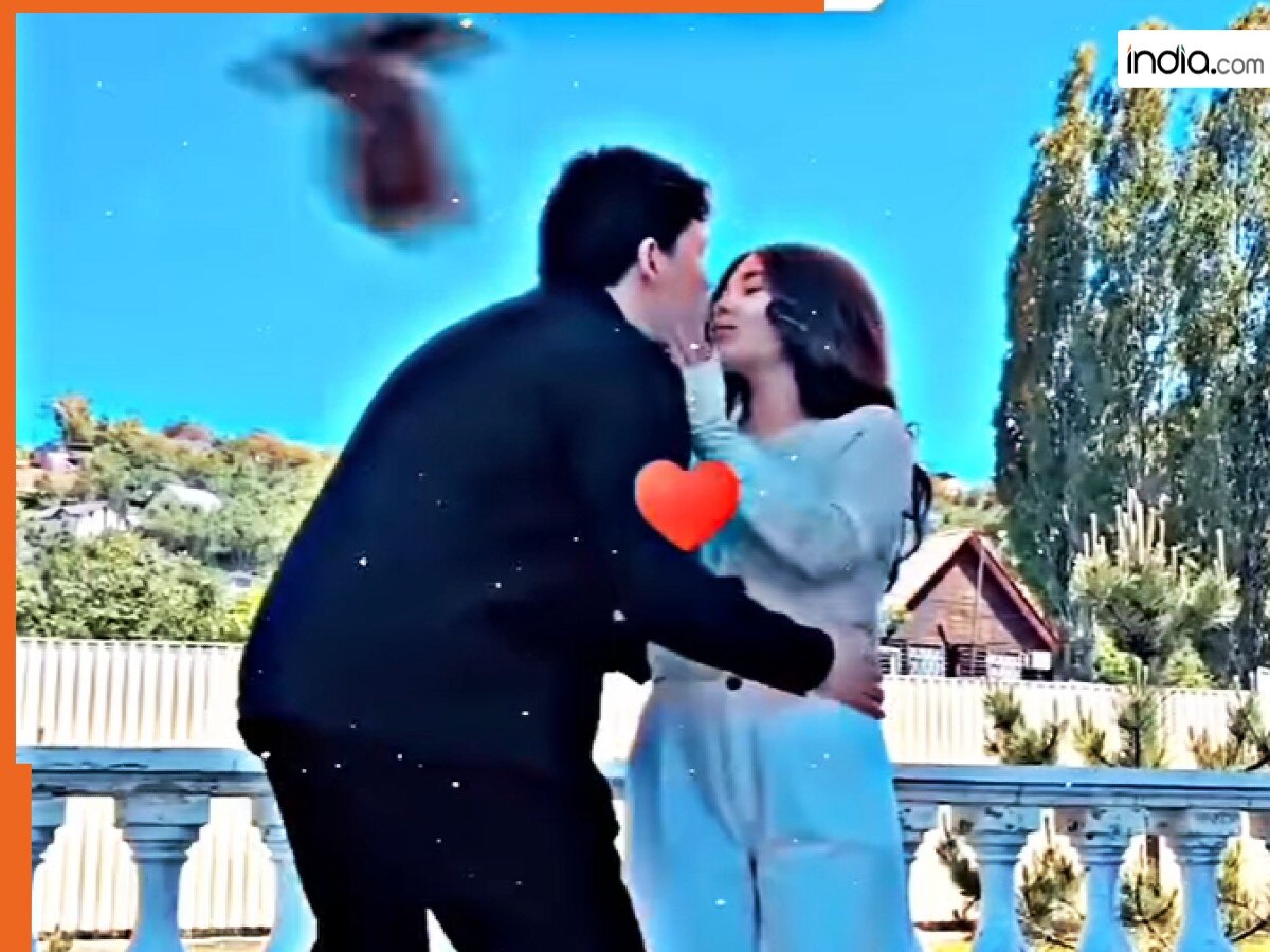 Premi Premika Ka Video: डेट पर लाया फिर प्रेमिका को किस करने लगा प्रेमी ...