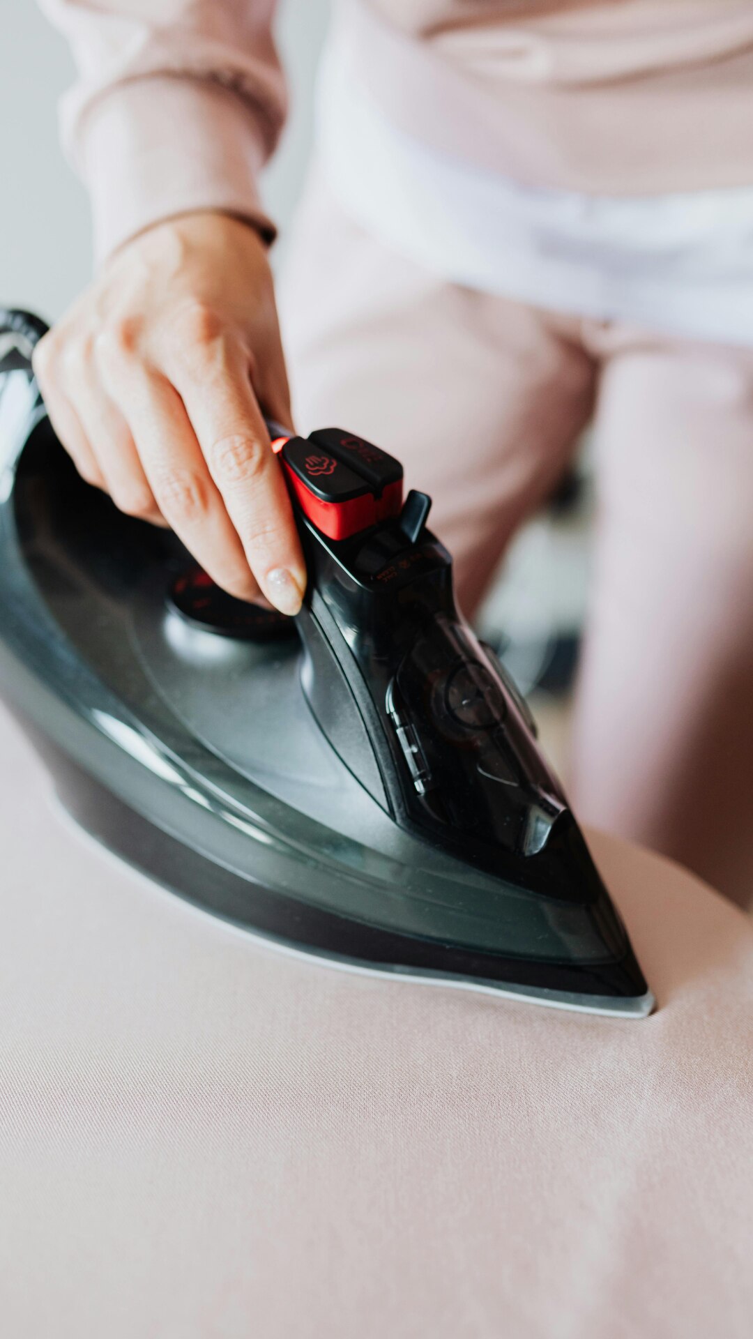 Upgrade Your Ironing Game: Shop Top-Rated Steam Irons for Perfect Results