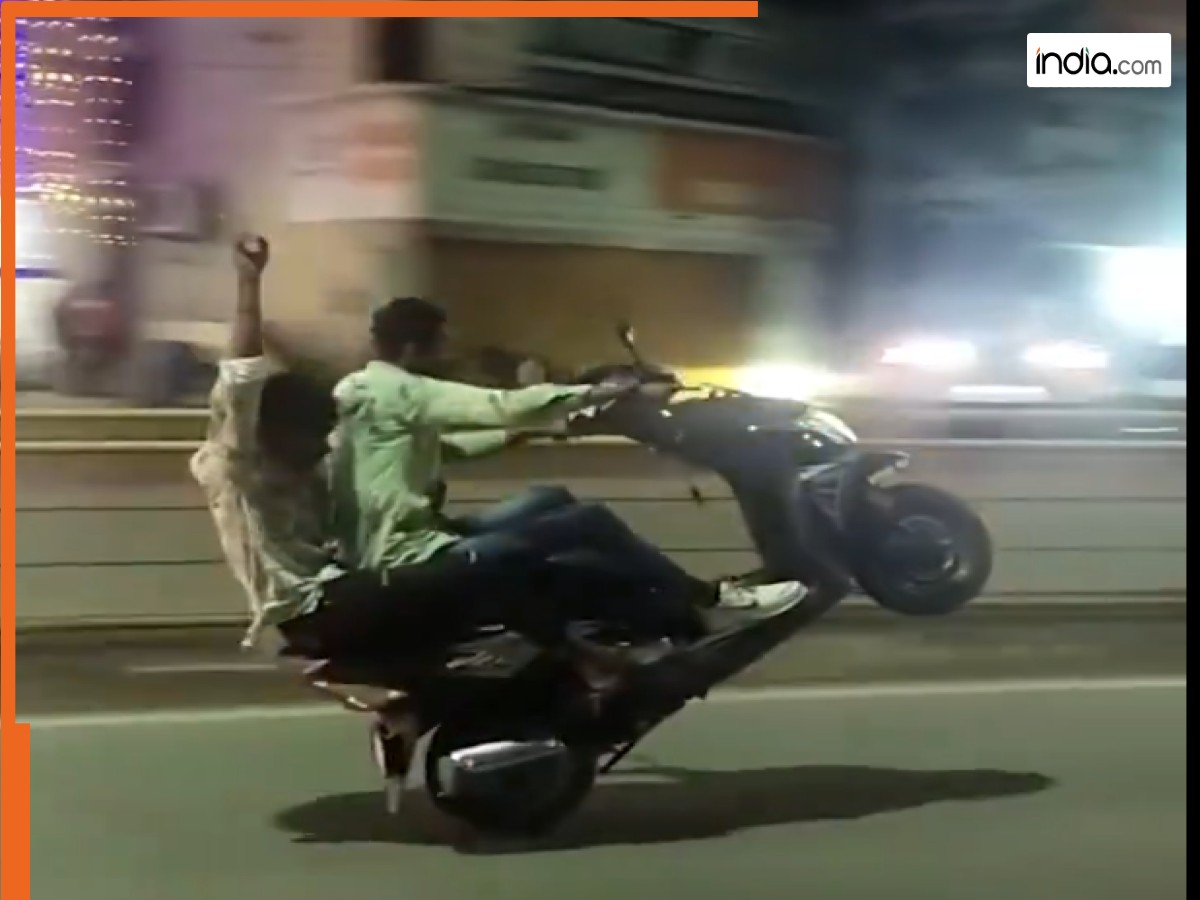 Viral Stunt: स्कूटी का टायर उठाकर किया डरावना स्टंट, फिर जो हुआ, वायरल ...