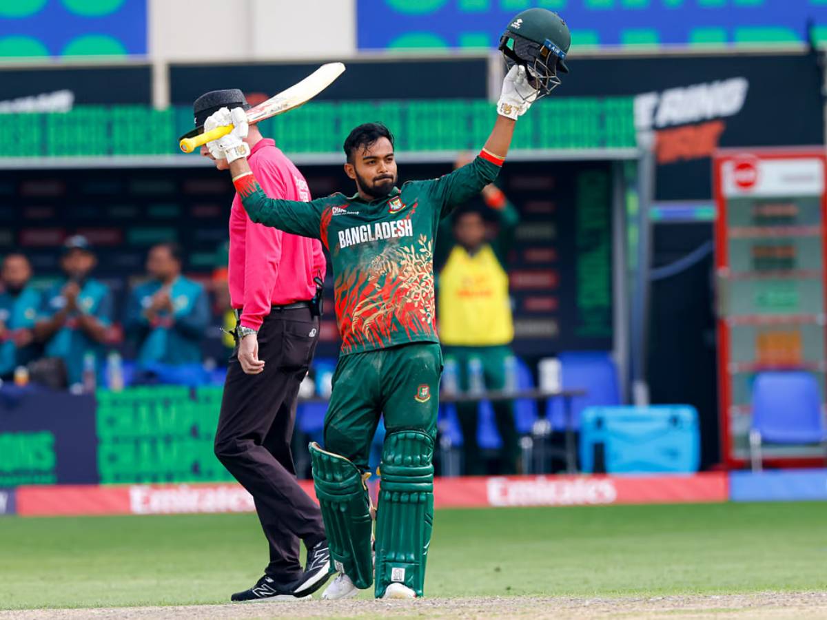 10 बल्लेबाज, जिन्होंने चैंपियंस ट्रॉफी के अपने डेब्यू मैच में ठोका शतक- Photos