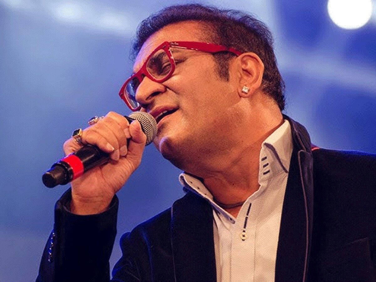 Udit Narayan Kissing Controversy: श्रेया घोषाल-अलका याग्निक के गाल भी ...
