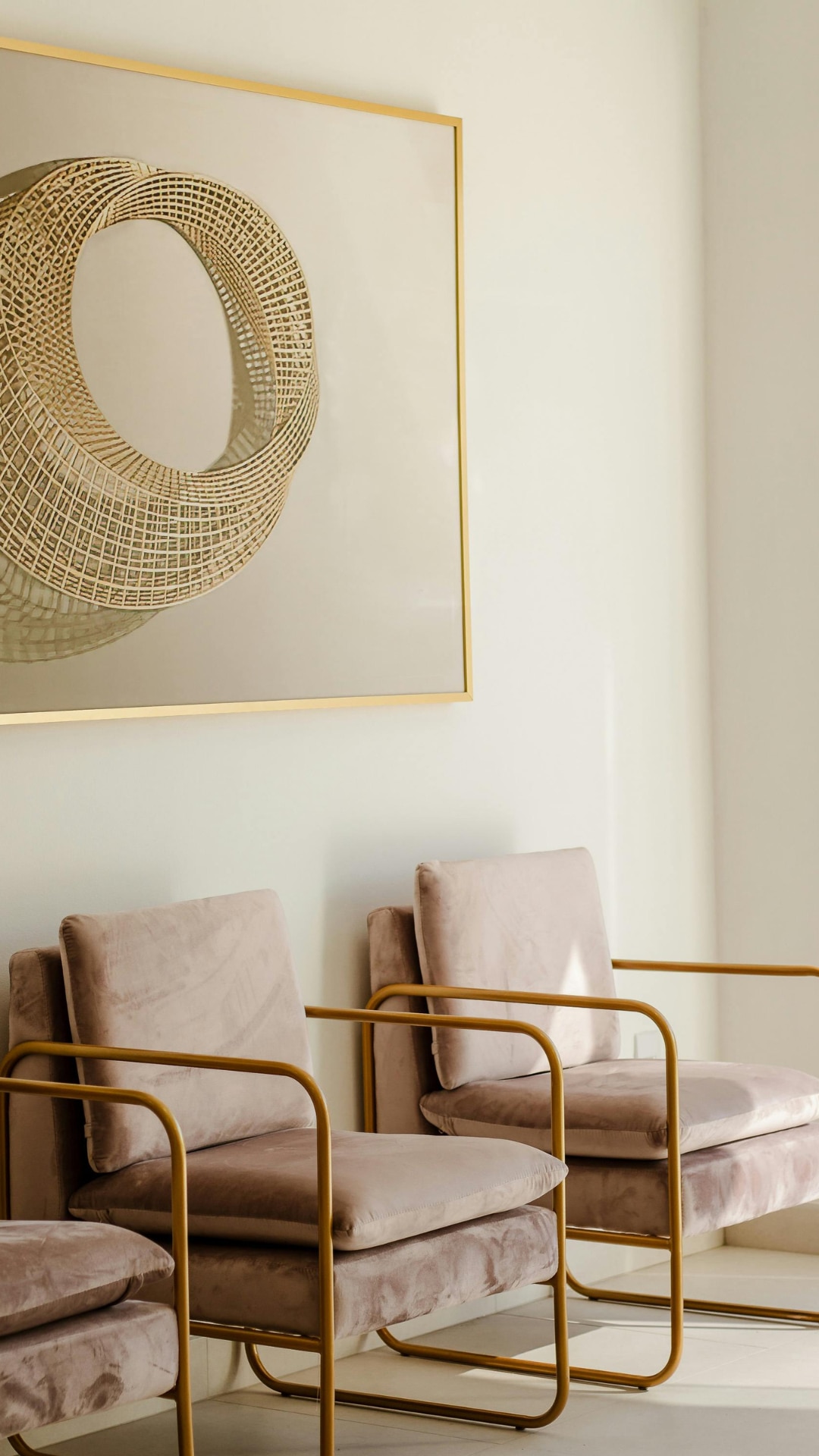 Elegant Wall Decor: Painting & Photo Frame Picks for Your Home!