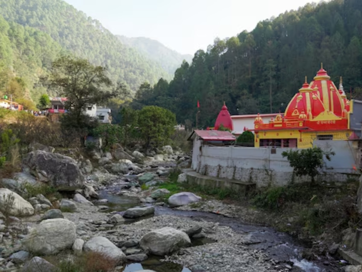 क्यों नीम करोली बाबा का आश्रम कहलाता है कैंची धाम? दिलचस्प है कहानी