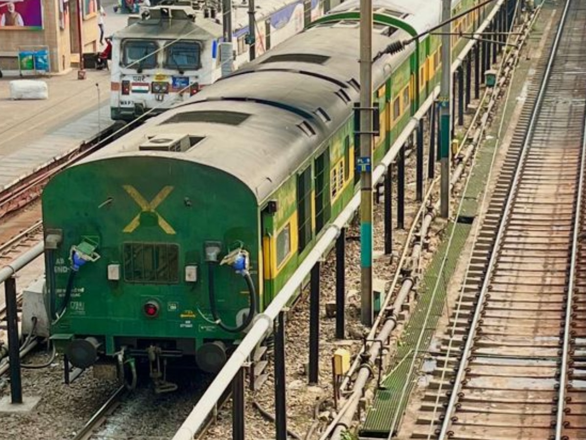 ट्रेन चलती है बिजली से, तो क्यों पीछे लगा रहता है जनरेटर यान? जानिए ...