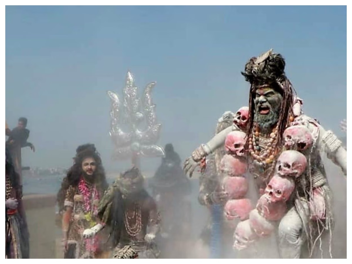 Masan Holi 2025: रंगों से नहीं बल्कि चिता की राख से खेली जाती है होली ...