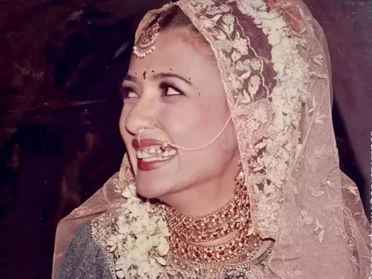 'वो' एक्ट्रेस जिसने हिंदू-मुस्लिम रीति-रिवाज से डायरेक्टर से की शादी ...