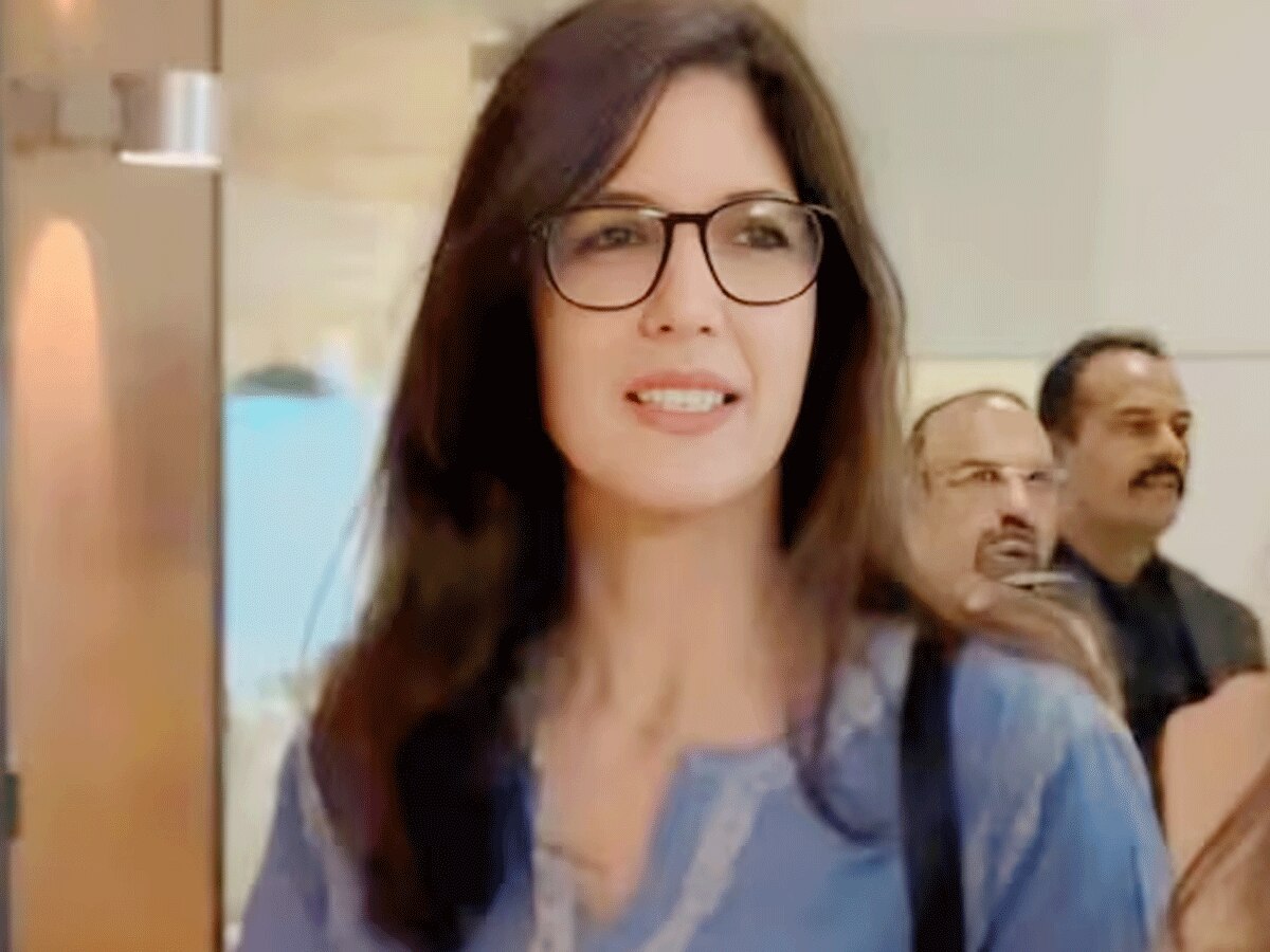 क्या तीसरी मम्मी लाने से नाराज़ हैं आमिर खान की बेटी इरा? पापा के गले ...