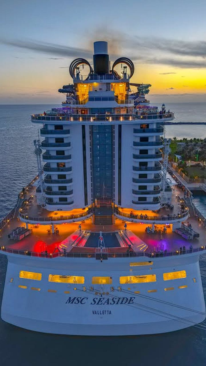 10 Luxurious Cruises With The Most Stunning Ocean Views