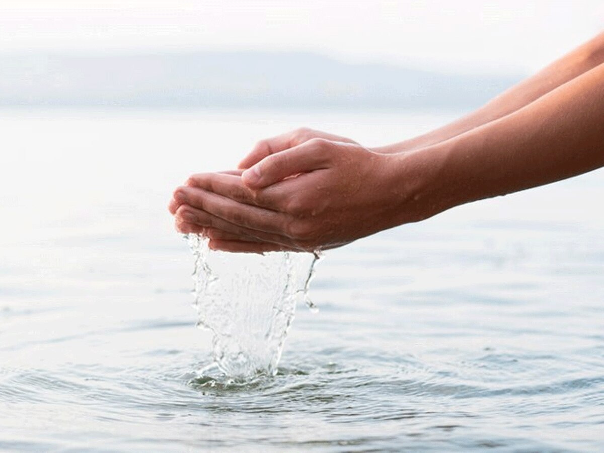 बनारस से गंगाजल या वहां की गीली मिट्टी अपने घर क्यों नहीं ले जाने चाहिए ...