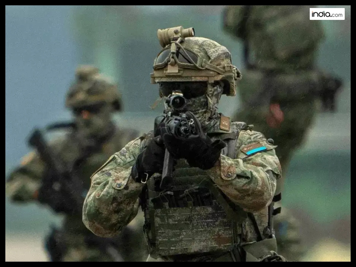 सांप का खून पीकर, पेट पर जलता हुआ पत्थर रखकर...ऐसे होती है दुनिया की 10 ...