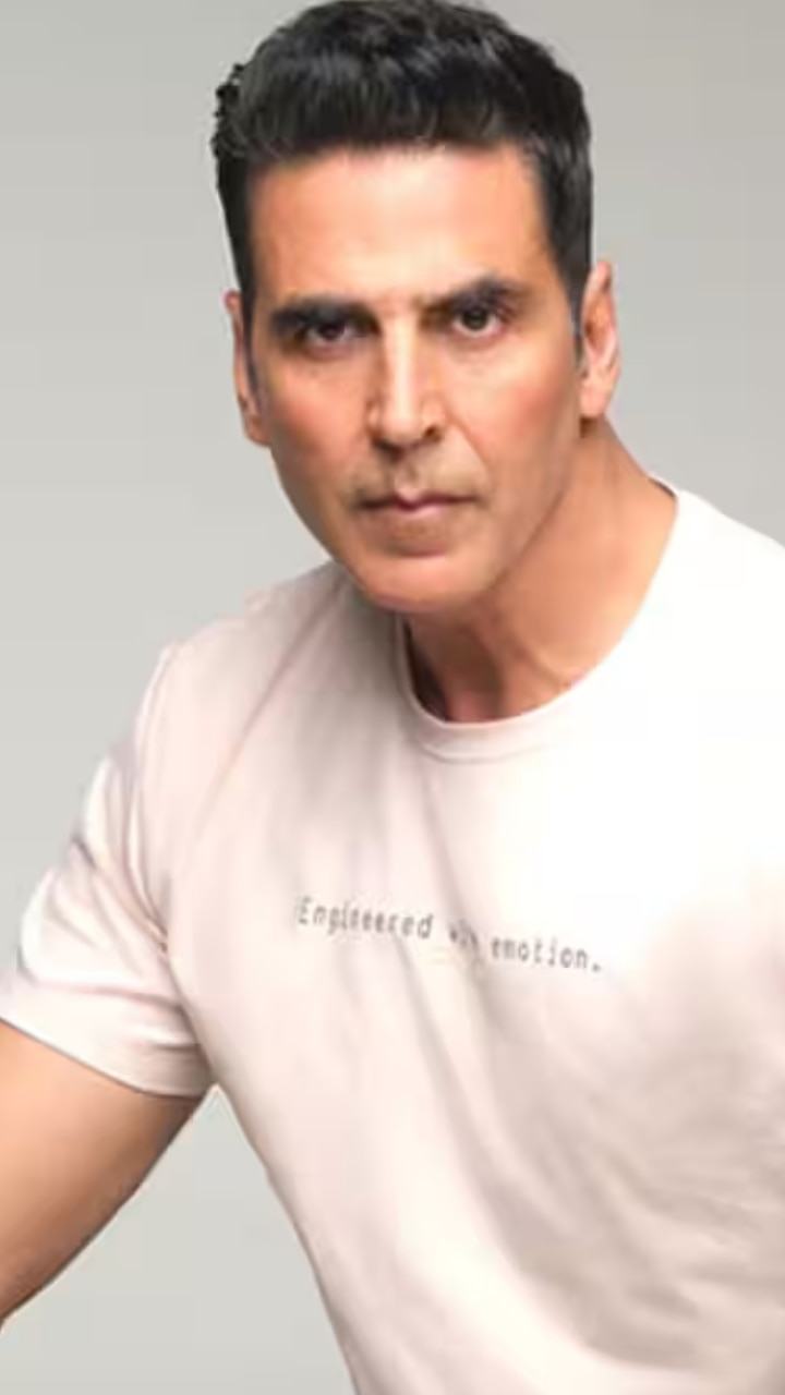 Meet actor whose fee has jumped from Rs 5000 to Rs 900000000 in just ...