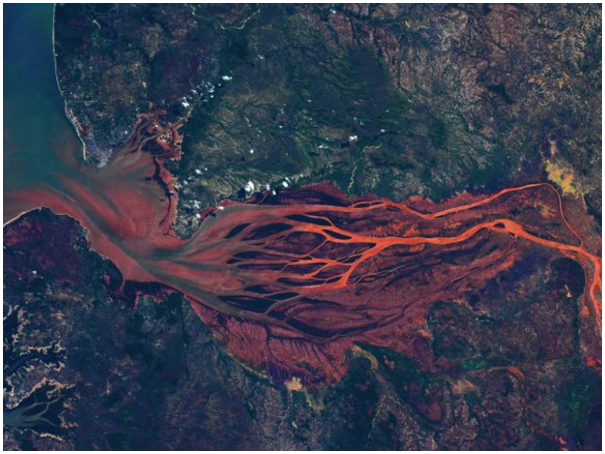 अंतरिक्ष से कैसा नजर आता है माउंट एवरेस्ट और बुर्ज खलीफा? NASA के ...