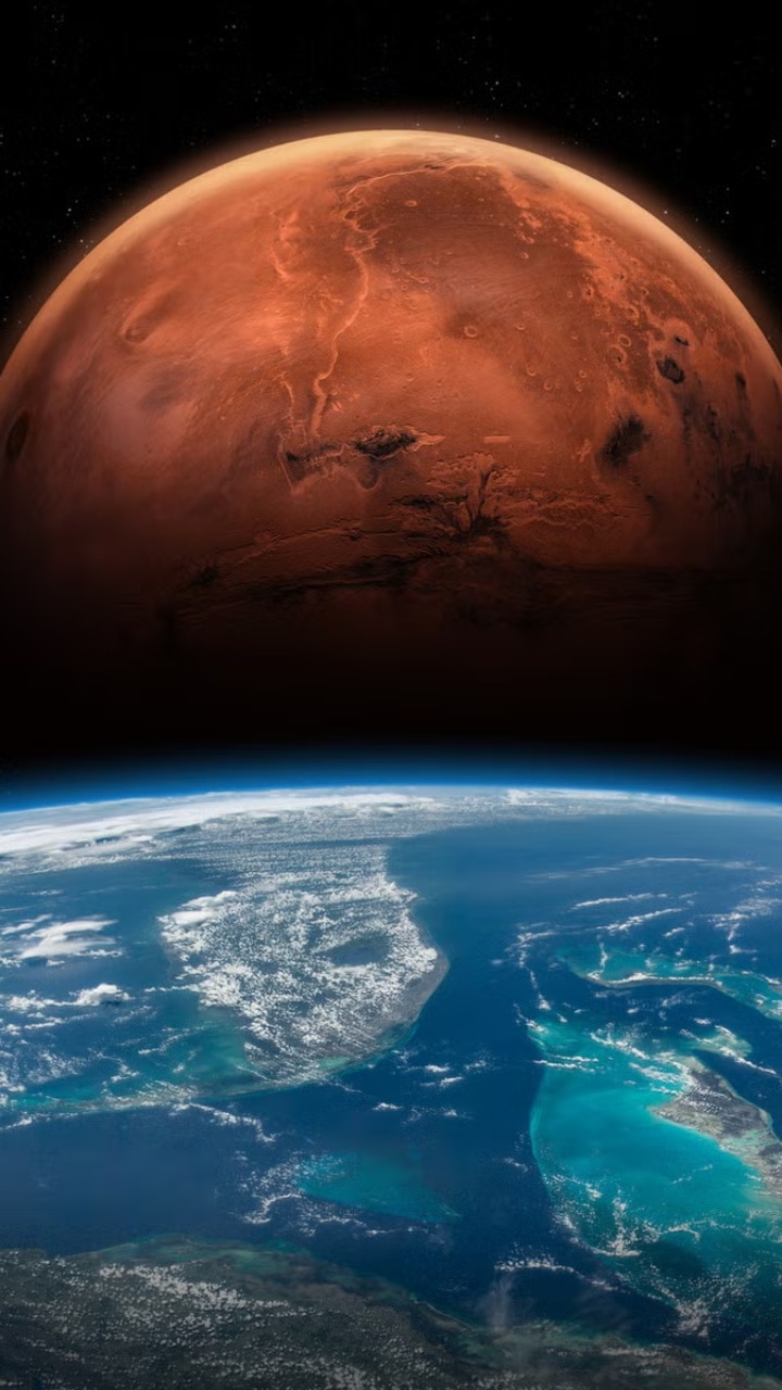 7 historic images of Mars shared by NASA