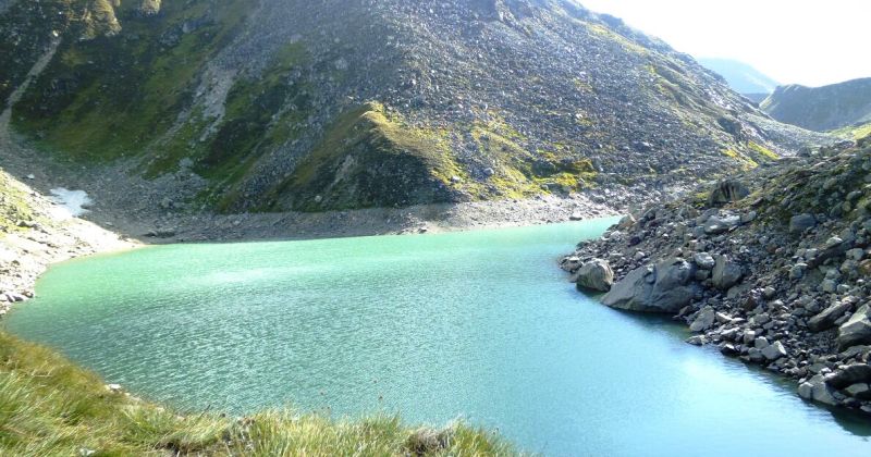 Satopanth Lake: इस रहस्यमयी झील से शुरू होता है स्वर्ग का मार्ग ...