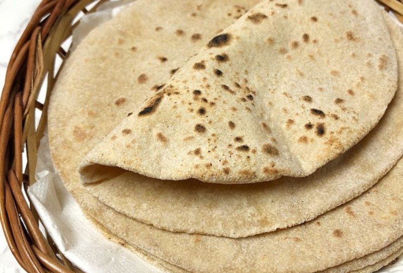 मक्खन जैसी मुलायम रोटी बनाने के लिए अपनाएं ये देसी नुस्खा....फिर कभी ...