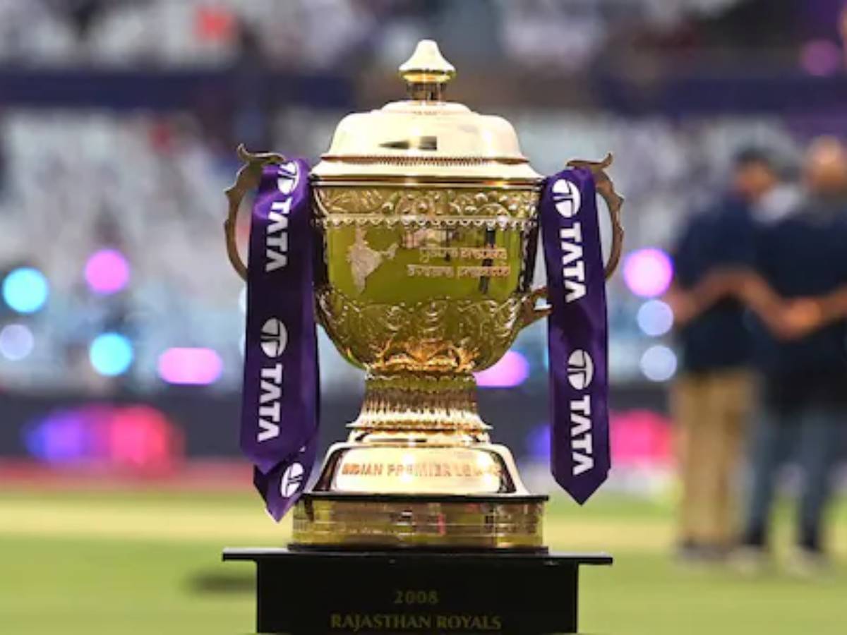 IPL Trophy Price: क्या सोने की बनी होती है IPL ट्रॉफी? जानिए कितनी होती ...