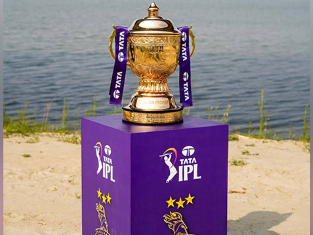 IPL Trophy Price: क्या सोने की बनी होती है IPL ट्रॉफी? जानिए कितनी होती ...
