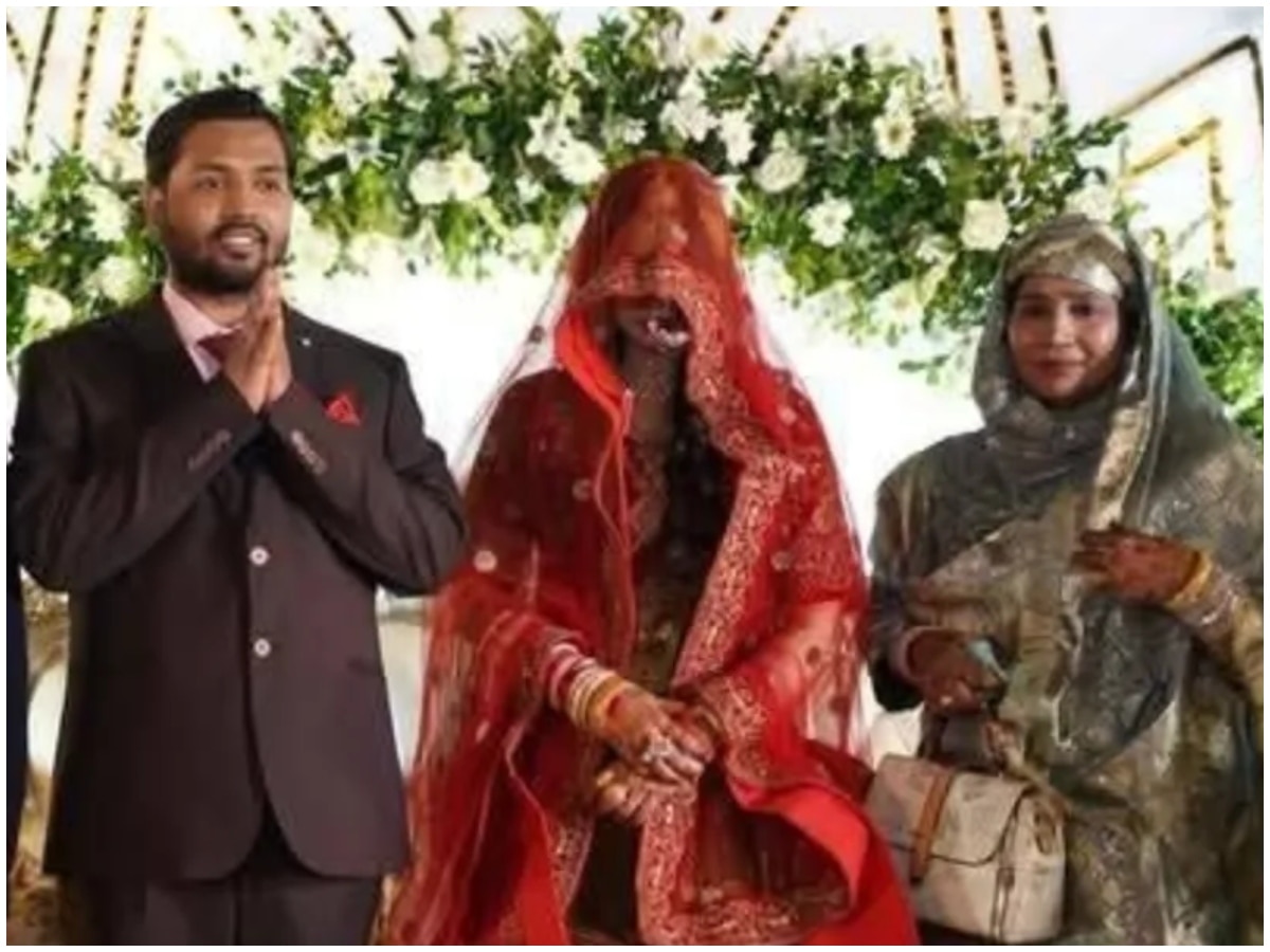 Khan Sir Wife Photo: खान सर की दुल्हन की सामने आई पहली फोटो, स्टेज पर ...